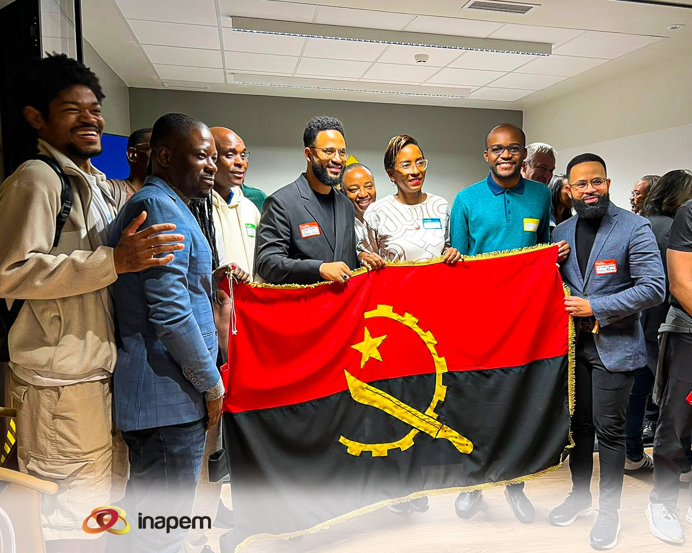 Delegação angolana ao Web Summit Lisboa 2024 mantém contactos para ...