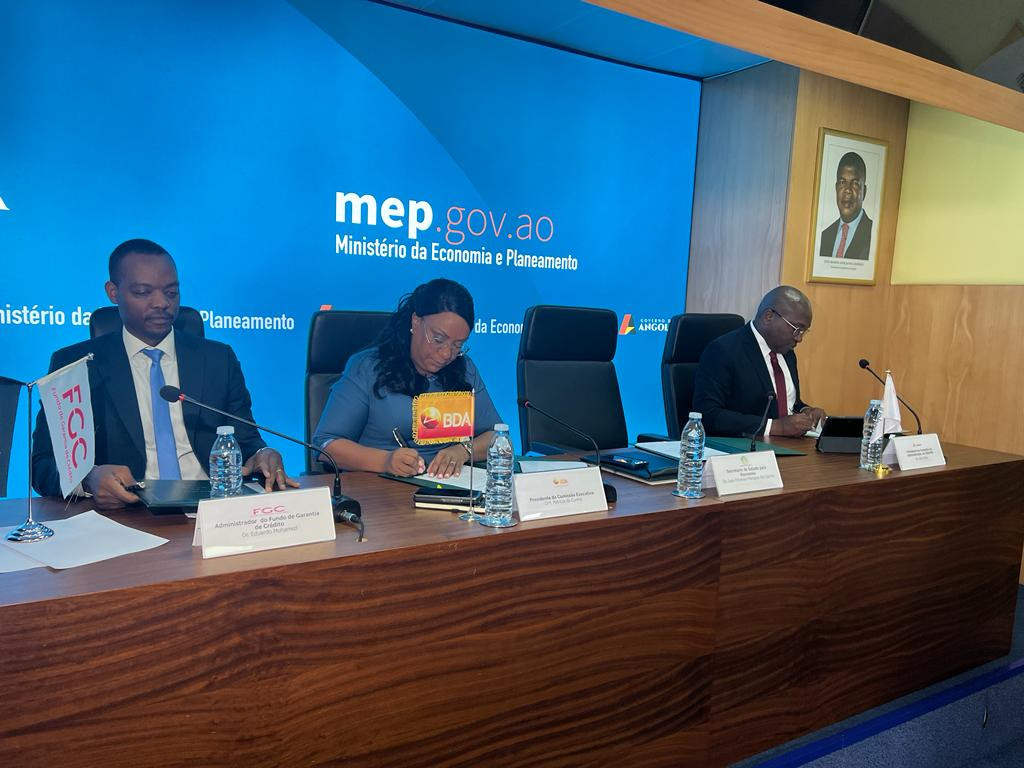 Projectos formalizados no âmbito do PREI e empresas com Selo Feito em ...