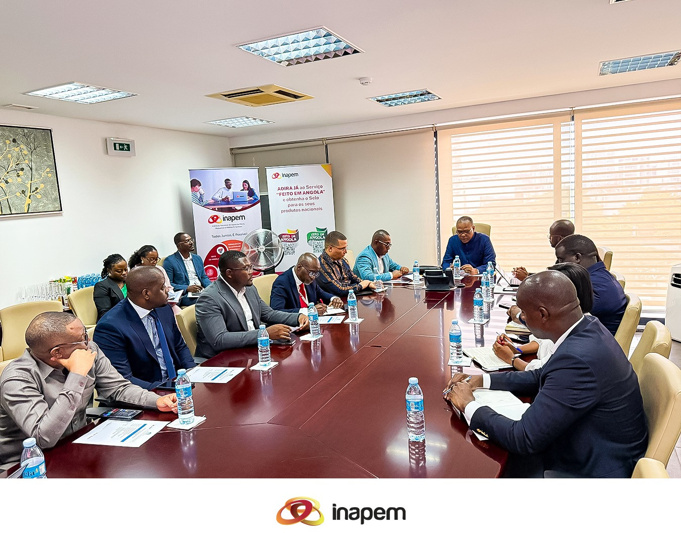 Ministro visita instalações do INAPEM em Luanda